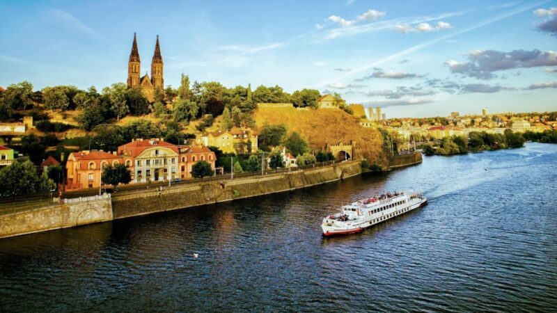 Prague: Vltava River Night Cruise with Buffet - Live Music & Atmosphere