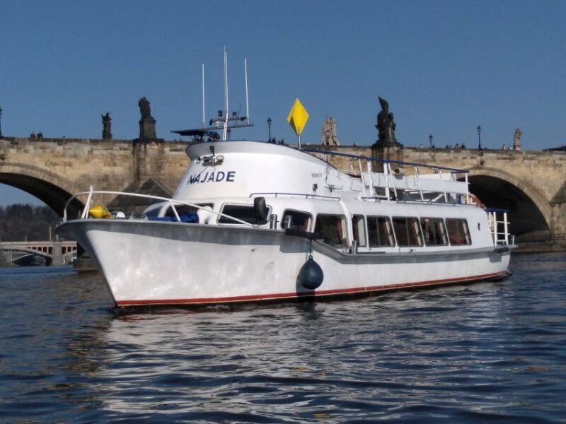 Prague: Vltava River Private Boat Party with Drinks - Benefits of a Private River Cruise