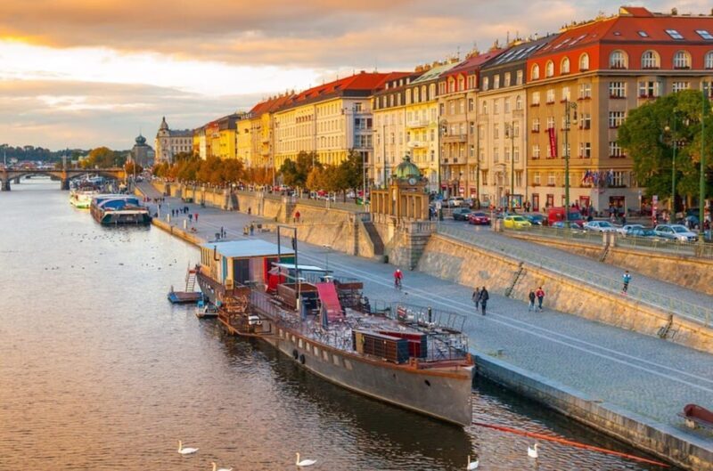 Prague: Vysehrad Castle and Riverside E- Bike Tour - FAQs