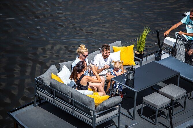 Prague YachtBoat CLASSIC cruise with Unlimited Beer or Prosecco - The Experience: Setting the Scene