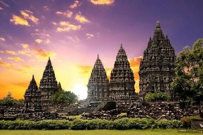Prambanan Sunset and Ramayana Ballet with Dinner - FAQ