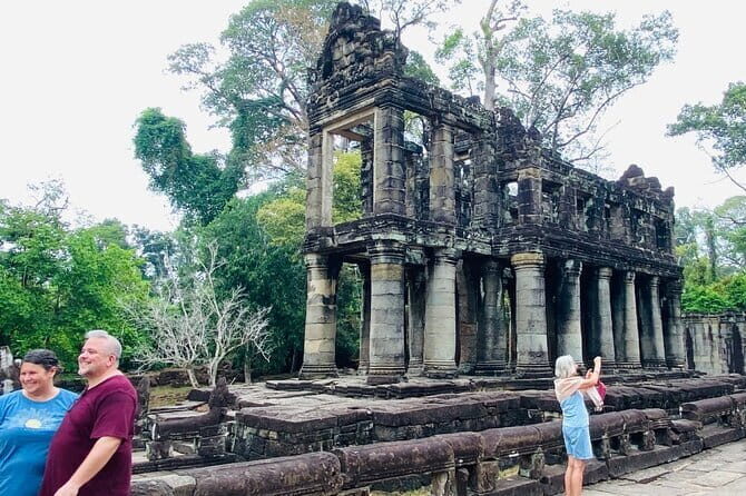 Preah Khan, Neak Pean and Pre Rup Temple Tour - Key Points