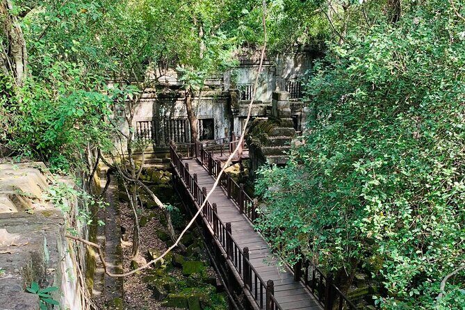 Preah Vihea x Beng Mealea x Koh Ker !! 12 hr private car charter - Key Points