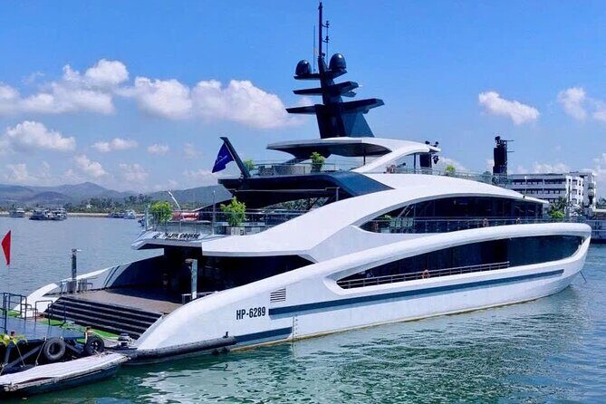 Premium 5-Star Day Cruise with Pool in Ha Long & Lan Ha Bay - FAQ