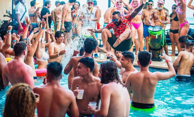 Premium Beach Party Coco Bongo - Who Should Book This Experience?