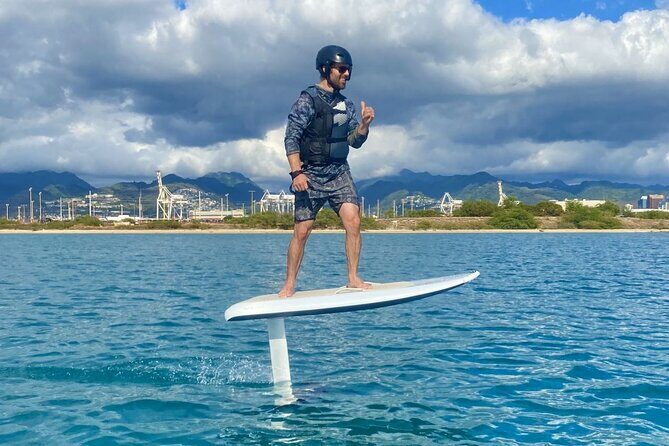 Premium eFoil Lesson near Waikiki - The Environment and Location: Why Waikiki?