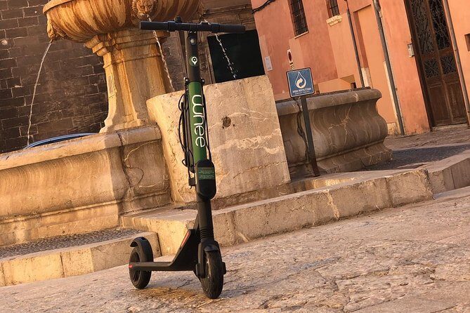Premium electric Scooter rental with optional delivery - Exploring Palma with a Premium E-Scooter