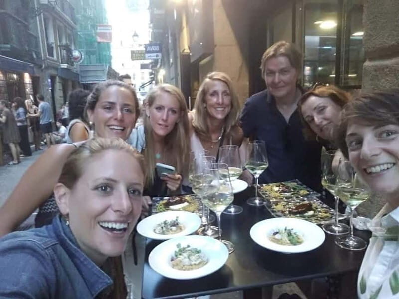 Premium Evening Pintxos Tour in San Sebastians Old Town - The Food & Drinks