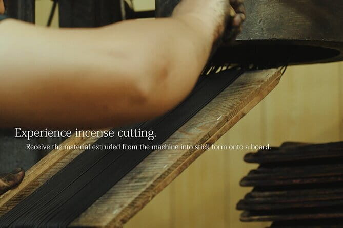 Premium Incense Artisan Experience. Japan hyogo kobe awaji island - The Experience at a Glance