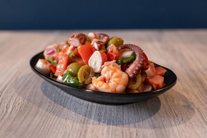 PREMIUM TAPAS TOUR: Paella, Market Tastings, and Winery - Who Will Love This Tour?