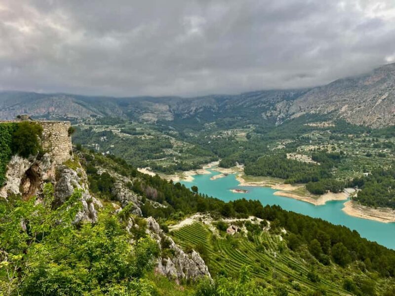 Premium Winery with 7 Tastings & Castle from Alicante and Benidorm - FAQs