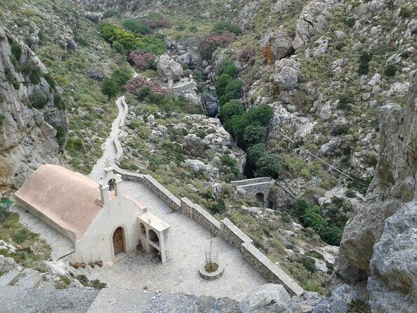 Preveli Palm Beach Boat Cruise & Rethymnon Town from Heraklion - Key Points