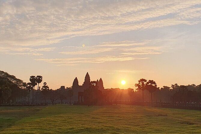 Private 1-Day Angkor Wat Sunrise Tour with German Tour Guide - Introduction