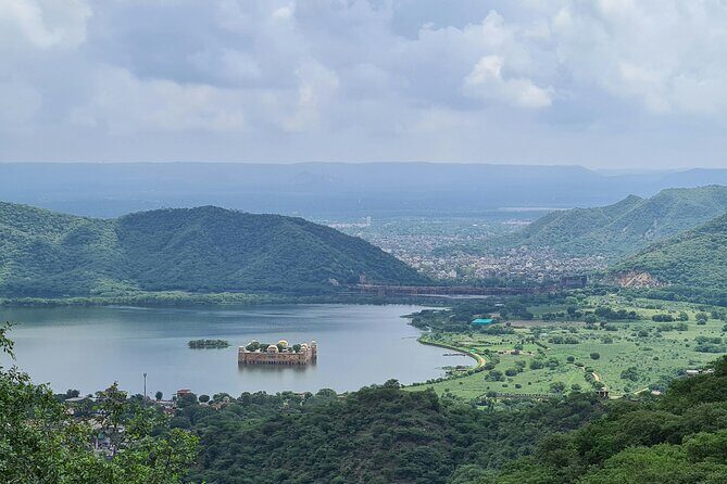 Private 1 Day Luxury Jaipur City Tour From Delhi By Car - The Value and Practicalities