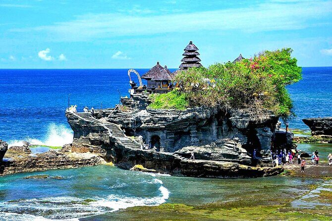 Private 11-Day Family Tour to Indonesia Heritage, Volcano & Beach - Days 6-7: Volcanoes and Waterfalls in East Java