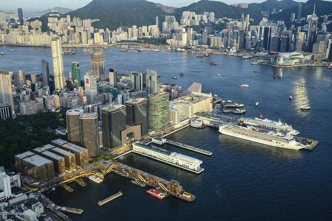 Private 2 Day Classic Hong Kong Day Tour Including Xinjie And Chi Lin Nunnery - Key Points