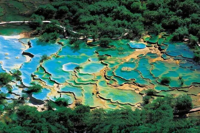 Private 2-Day Jiuzhaigou & Huanglong Tour by Train from Chengdu - What to Expect from the 2-Day Itinerary