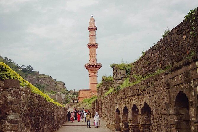 Private 2 Days Tour: Ajanta Ellora Caves and Aurangabad City - Day 1: Exploring the Ajanta Caves