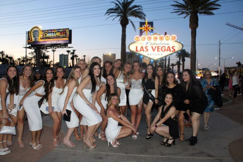Private 2-Hour LV Limo Tour with Champagne and LV Goodies - Authentic Experiences and Passenger Feedback