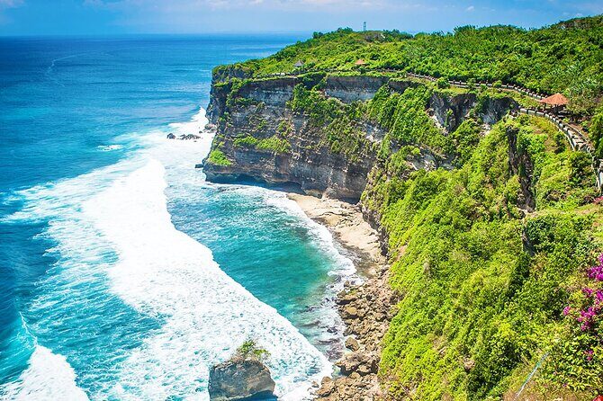 Private 2 Weeks Indonesia Honeymoon with Romantic Bali Island - Adventure and Relaxation in Ubud
