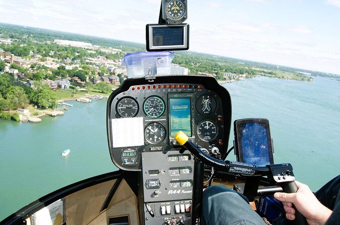 Private 20 Minute River Ride Tour - The Experience of Landing and Reflecting