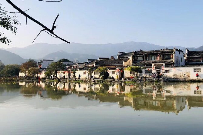 Private 3-day trip to 2 cities with hiking in Wuyuan and Hongcun in Huangshan - The Itinerary in Detail: What to Expect Each Day