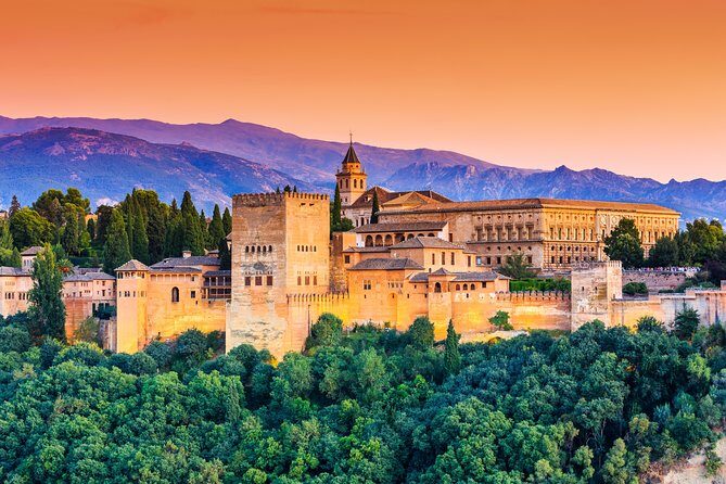 Private 3-hour Alhambra tour with tickets - The Value of a Guided Tour at the Alhambra