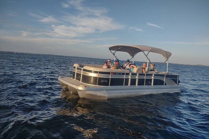 Private 3 Hour Powerboat Dolphin Cruise with Remote Beach Stop up to 6 guests - Key Points