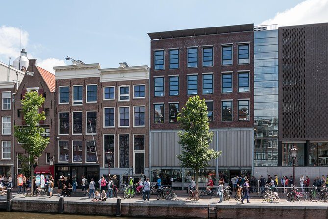 Private 3-hour Walking Tour in Amsterdam with official tour guide - A Walk Through Amsterdam’s Heart and Soul