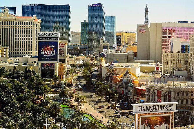 Private 3-Hour Walking Tour of the Las Vegas Strip with Licensed Tour Guide - Who Should Consider This Tour?