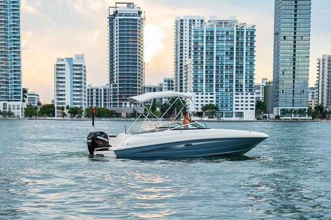 Private 4 hour Boat Rental with Captain in Fort Lauderdale! - The Review Buzz: What Past Guests Say