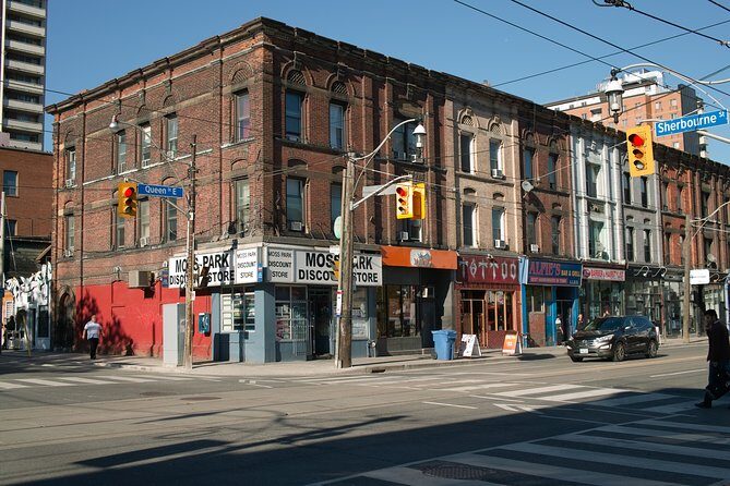 Private 4-hour City Tour of Toronto with driver and guide - Hotel pick up - Frequently Asked Questions