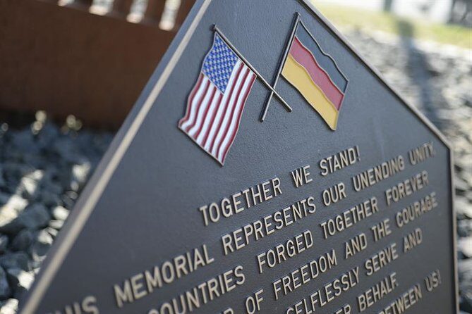 Private 4-hour Walking Tour Downtown and 9/11 Memorial Tour in NY - Who Should Consider This Tour?