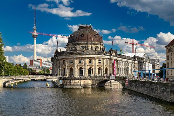 Private 4-hour walking tour of Berlin with official tour guide - Detailed Review of the Berlin Private Walking Tour
