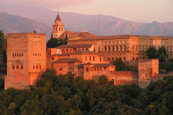 Private 4 hour walking tour of Granada (tickets to Cathedral and Royal Chapel) - The Sum Up
