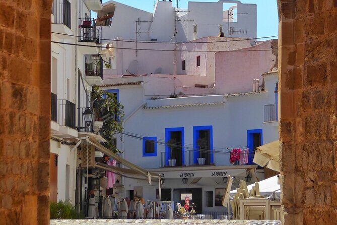 Private 4-hour walking tour of Ibiza with official tour guide - FAQ
