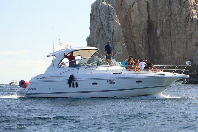 Private 42-foot luxury yacht tour in Los Cabos - What the Tour Offers