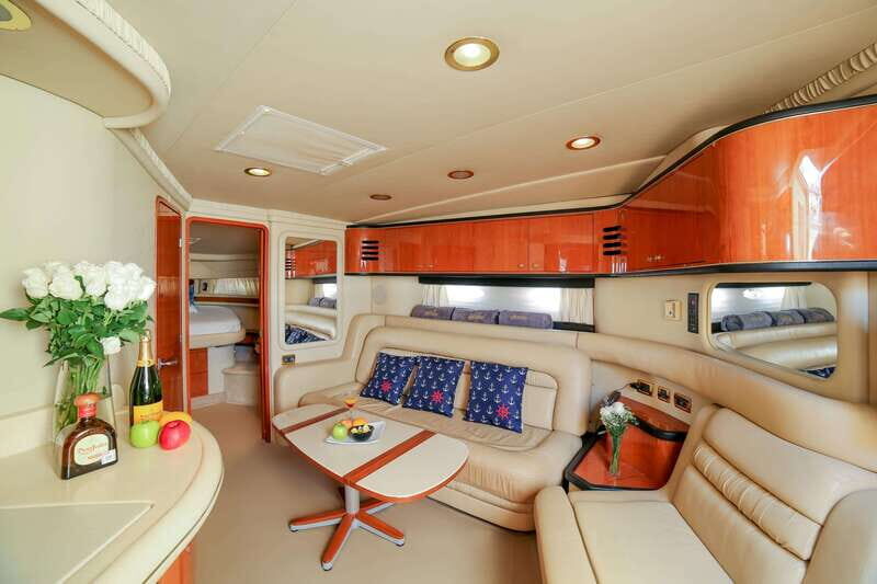 Private 45' Yacht in Cabo - Key Points