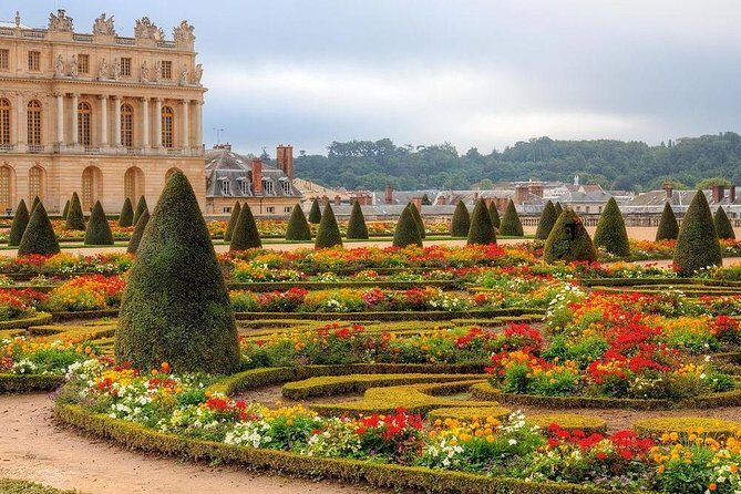 Private 5-hour round transfer to Versailles from Paris. Best offer! - An Introduction to the Experience