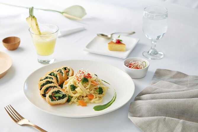 Private 6-Course Romantic Candlelight Dinner Overlooking Ubud Valley - The Itinerary & Setting