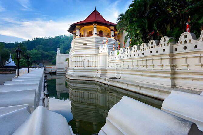 Private 6-Day Sri Lanka Cultural, Nature & Adventure Tour - FAQs