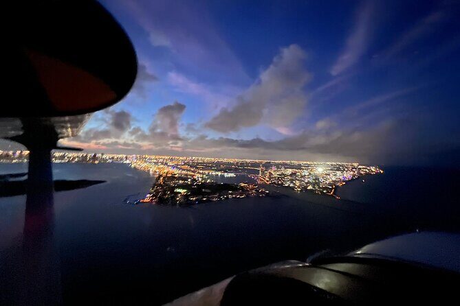 Private 60 Minute Romantic Excursion Air Tour with Champagne - The Sum Up