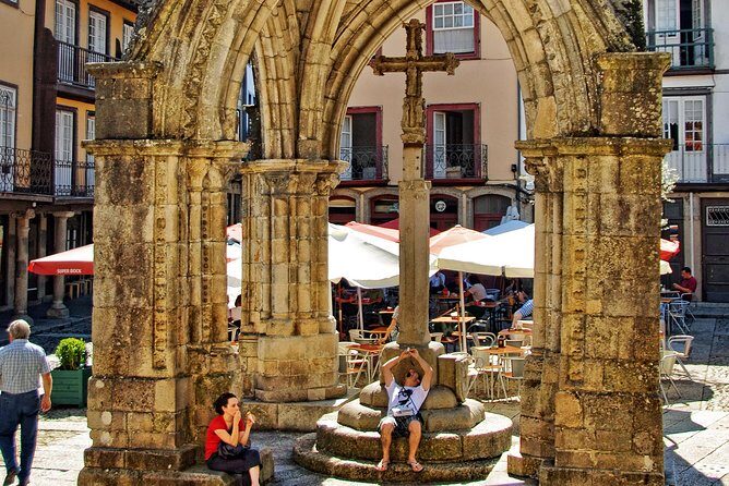 Private 8-hour tour to Braga and Guimaraes from Porto Hotel w/ driver and guide - Who is this tour best for?