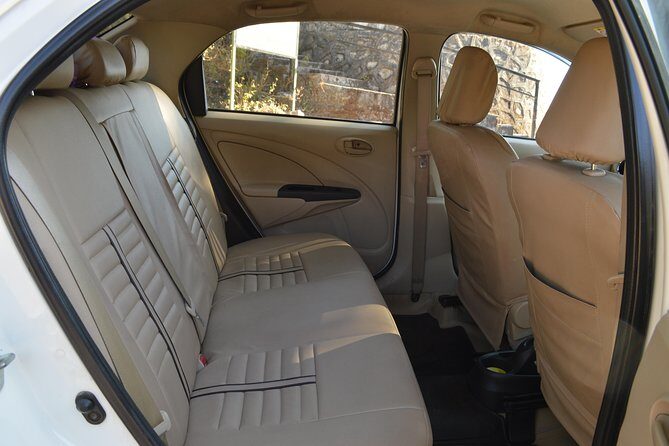 Private A/c Transfer Mount Abu to Jaipur ( 4 Seat A/c Sedan ) - Why Choose a Private Transfer From Mount Abu to Jaipur?