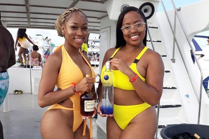 Private Adult Only Hip Hop Party Boat with Live DJ - Key Points