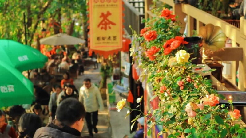 Private Afternoon Tour: Hidden Chongqing in Half a Day - A Walk Through Chongqing’s Hidden Valleys and Temples
