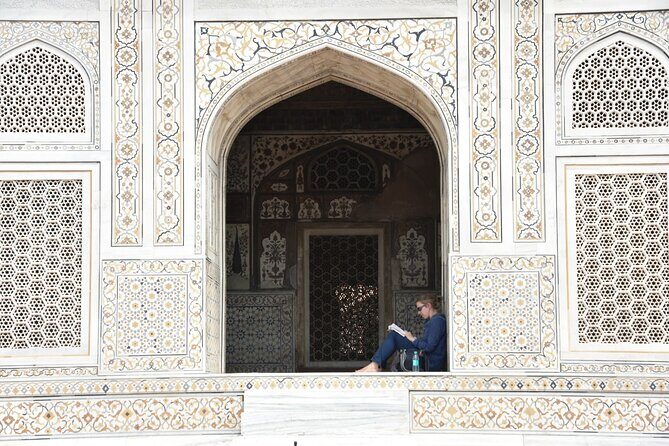 Private Agra and Taj Mahal Tour from Delhi with Breakfast - A Closer Look: The Itinerary in Detail