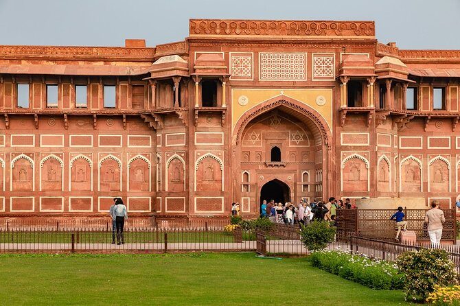 Private Agra Full-Day Tour Via Abhaneri Step Well from Jaipur - FAQ