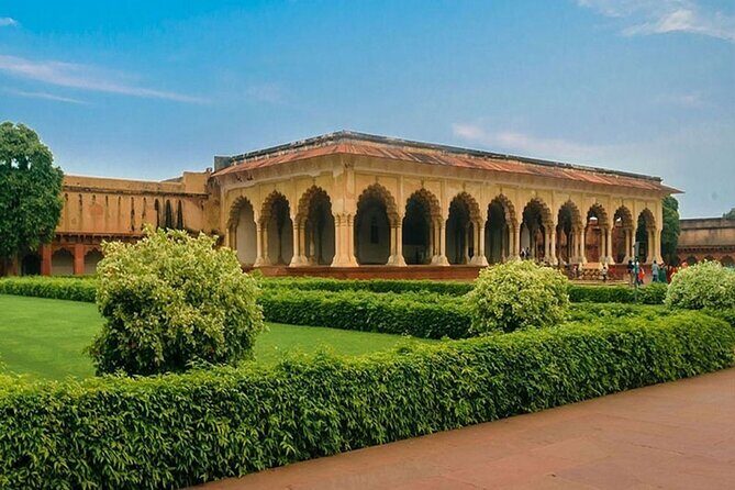 Private Agra Local Sightseeing Tour with Sunrise view of Tajmahal - FAQ