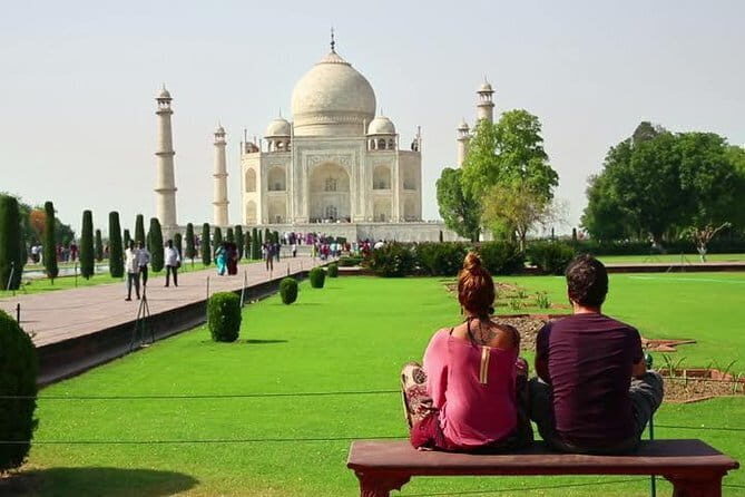 Private Agra Taj Mahal Tour from Delhi by Car - Exploring Agra Fort: Mughal Majesty